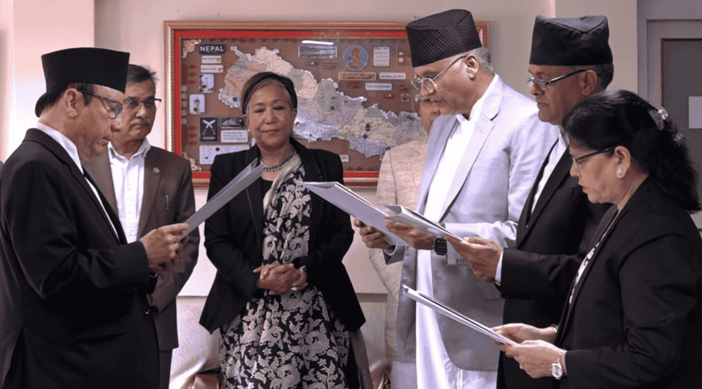 Three newly appointed Supreme Court justices sworn in