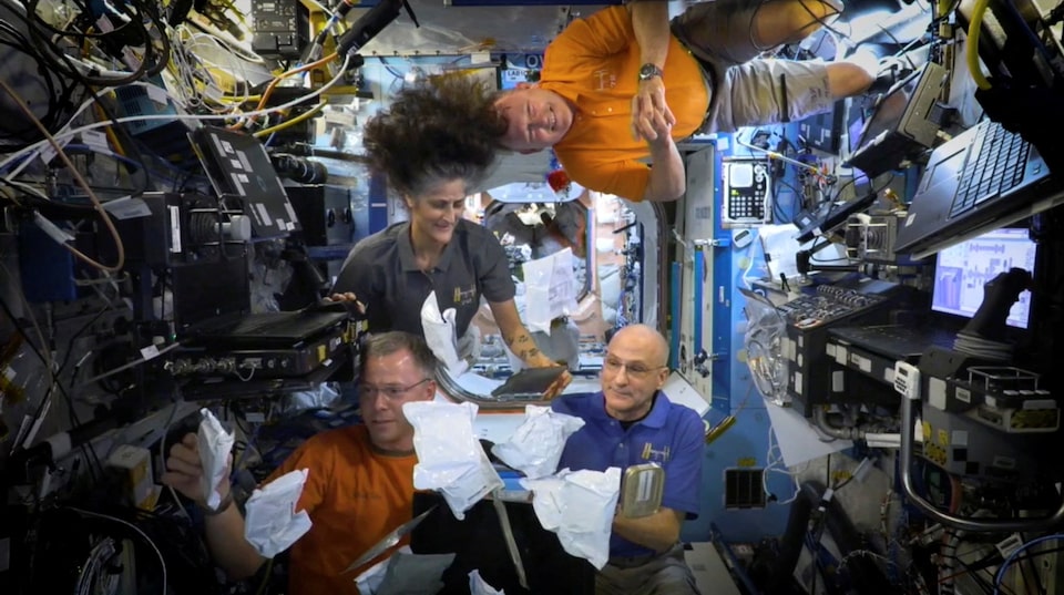 NASA, SpaceX delay flight that was to retrieve stuck astronauts NASA, SpaceX delay flight that was to retrieve stuck astronauts