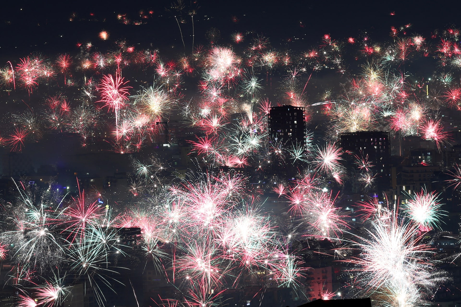 In pictures: Ringing in 2025 around the world