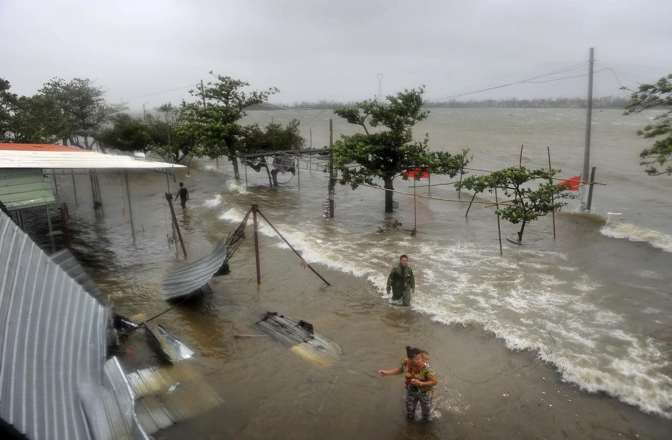 Typhoon Kalmaegi brings ‘life-threatening’ conditions to central ...
