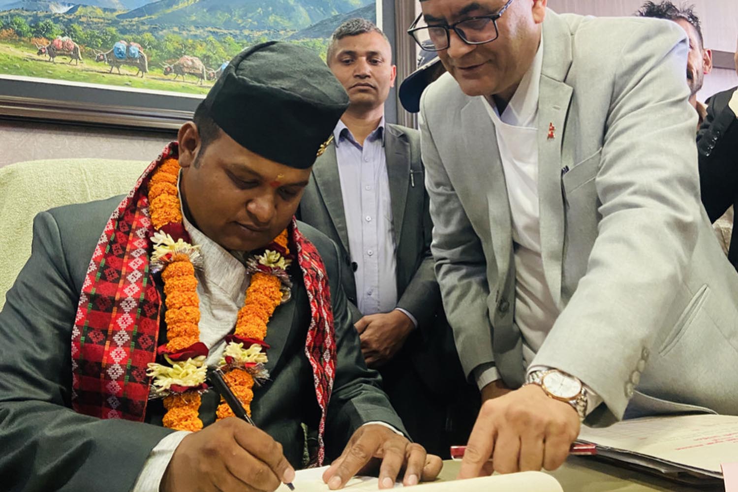 New labour minister takes office amid Gulf turmoil